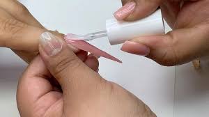 Cómo elegir un primer de calidad para hacer uñas acrílicas